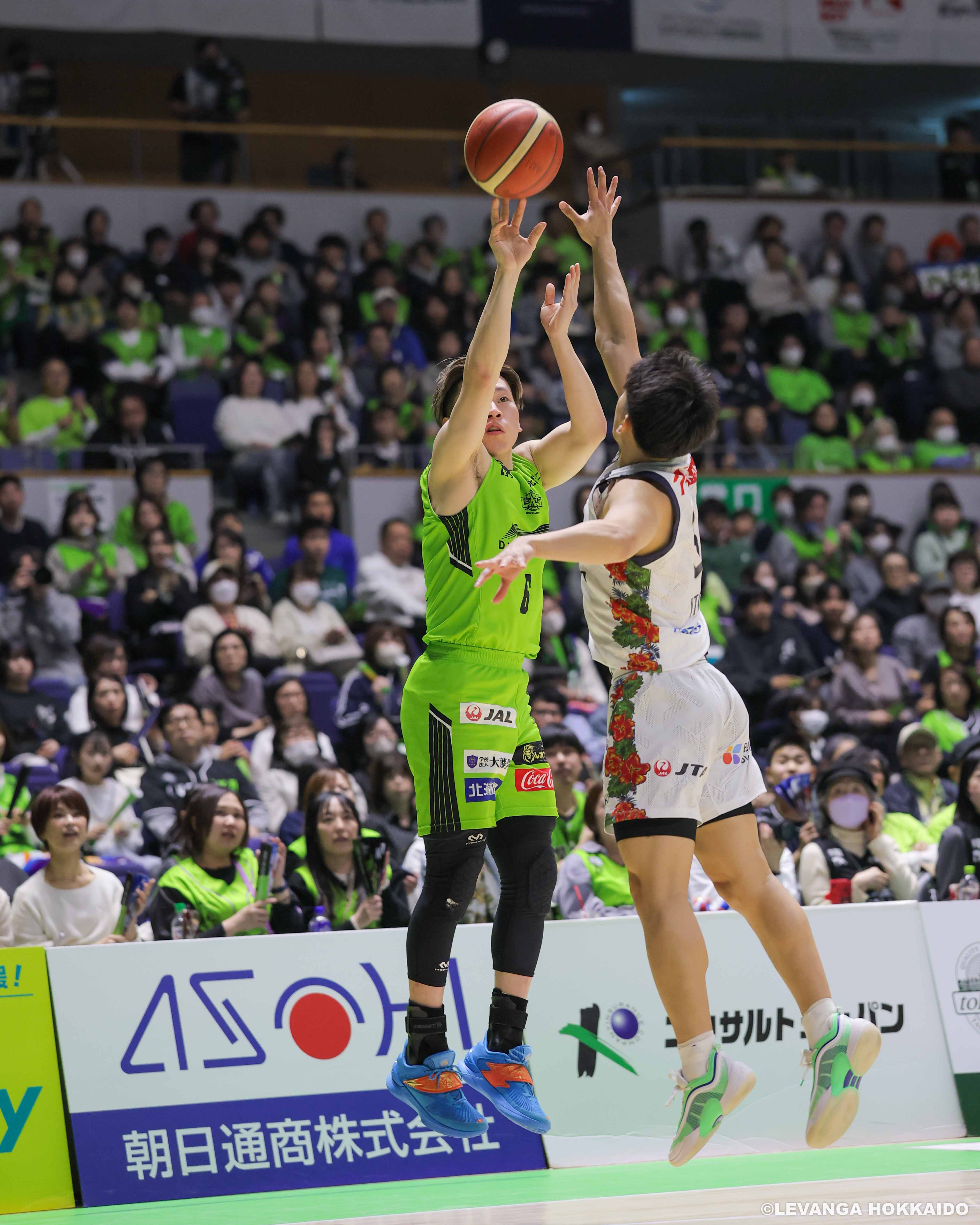 【写真】2025年4月6日琉球戦の菊地広人選手ほか